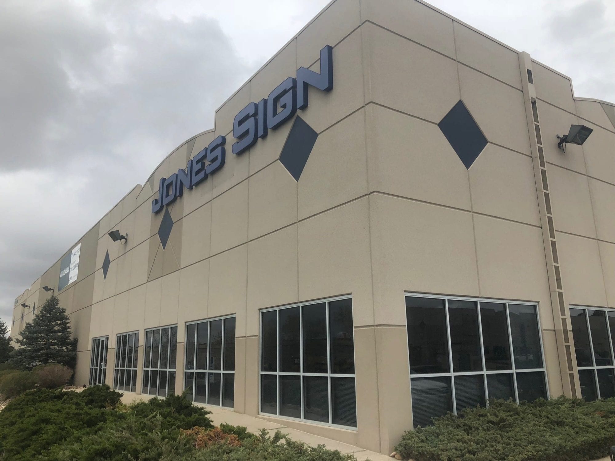 Jones Signs - Clarion Design